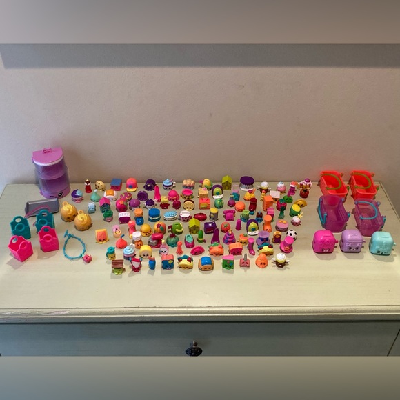Shopkins | Toys | Lot Of 7 Shopkins With 2 Shopkin Lights Shopkin ...